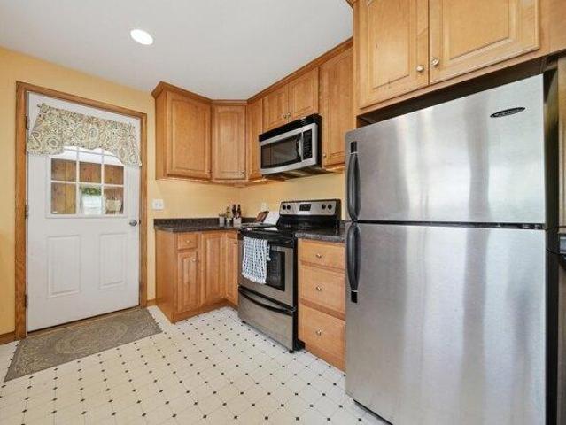 house with 3 bedroom, Manchester NH DLS102761515