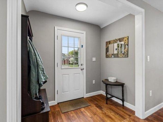 house with 3 bedroom, Manchester NH DLS102959077