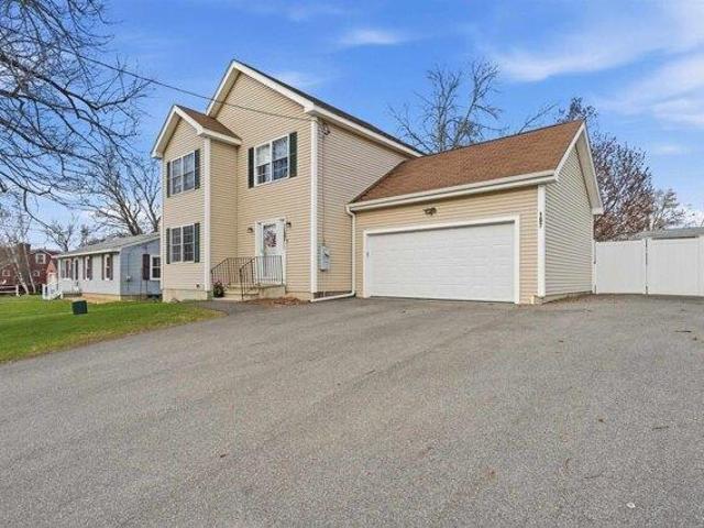 house with 3 bedroom, Manchester NH DS104009443