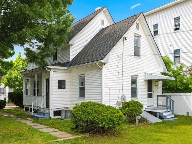 house with 3 bedroom, Manchester NH DS104010626