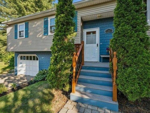 house with 3 bedroom, Manchester NH DS104265366