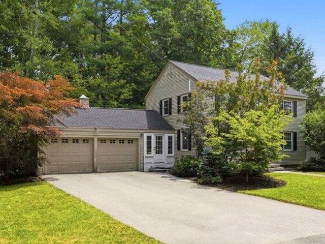 house with 3 bedroom, Manchester NH DS104445615