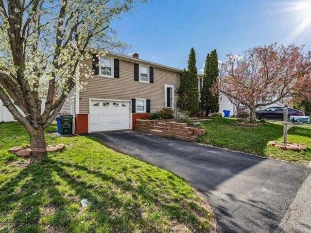 house with 3 bedroom, Manchester NH DS102257800