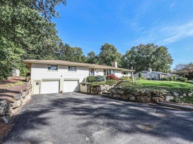house with 3 bedroom, Manchester NH DS103220825