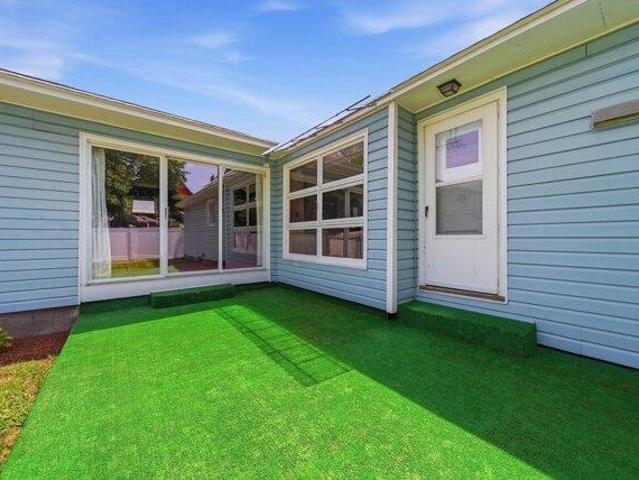 house with 3 bedroom, Manchester NH DS103851014
