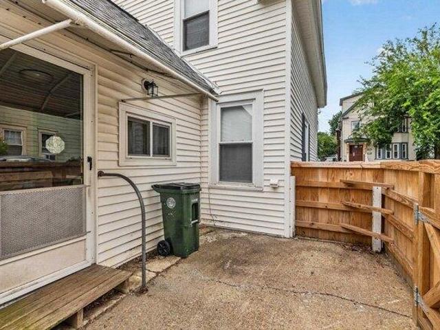 house with 3 bedroom, Manchester NH DS103966299