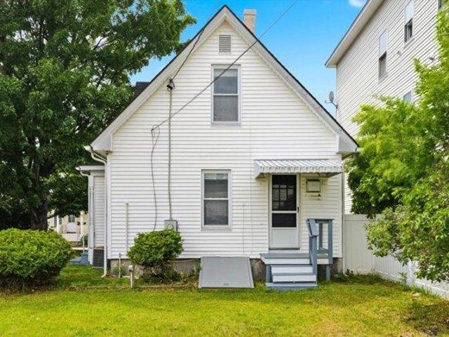 house with 3 bedroom, Manchester NH ES104010626