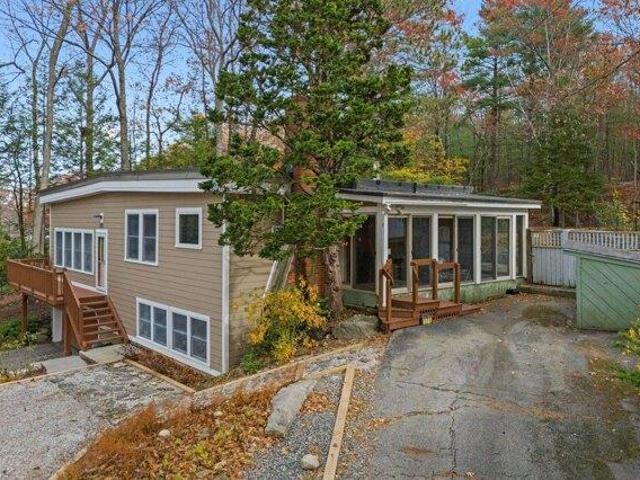 house with 3 bedroom, Manchester NH ES104075084