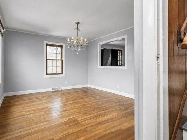 house with 3 bedroom, Manchester NH ES104510972