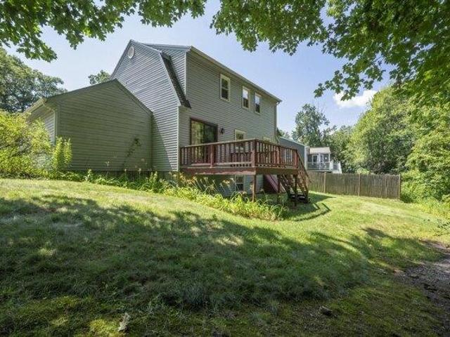 house with 3 bedroom, Manchester NH ES104835278