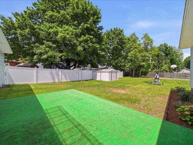 house with 3 bedroom, Manchester NH ES104851957