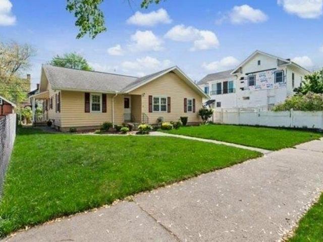 house with 3 bedroom, Manchester NH ES104898902