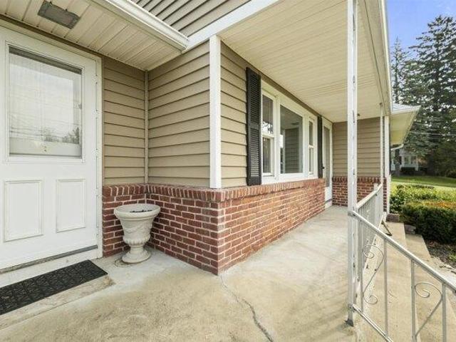 house with 3 bedroom, Manchester NH ES105095477