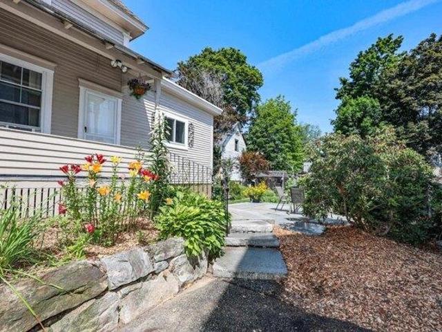 house with 3 bedroom, Manchester NH ES105115571