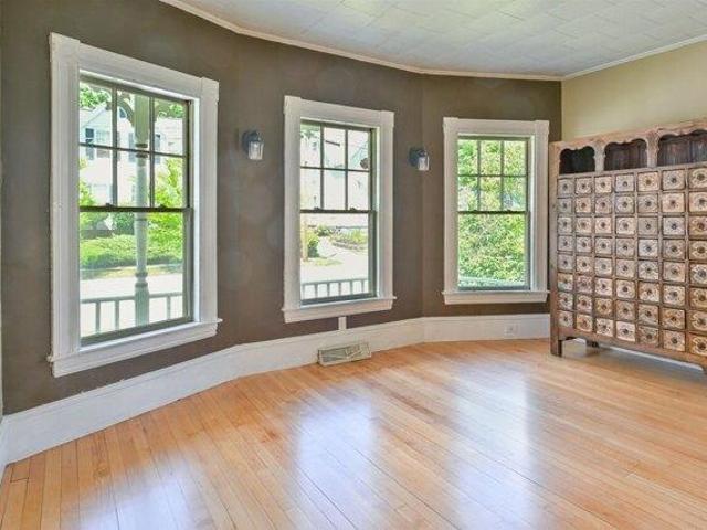 house with 3 bedroom, Manchester NH ES105113977