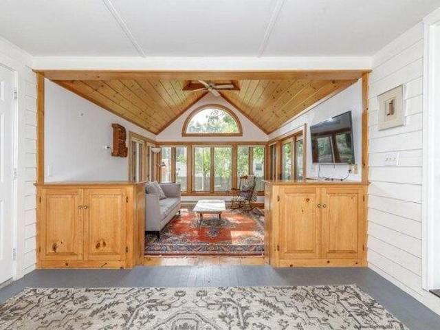 house with 3 bedroom, Manchester NH ES105160193