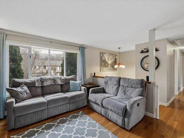 house with 3 bedroom, Manchester NH ES103020815