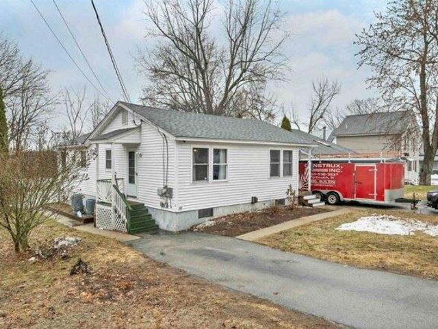 house with 3 bedroom, Manchester NH ES103160027