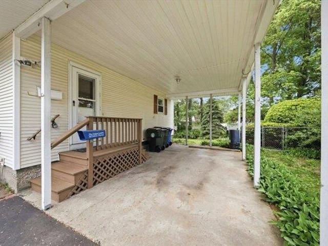 house with 3 bedroom, Manchester NH ES103435593