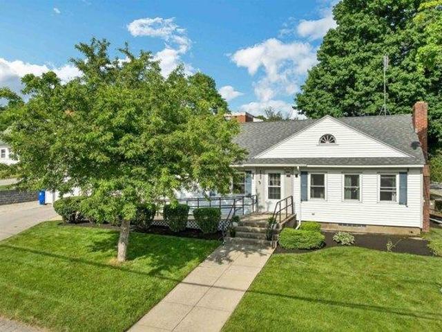 house with 3 bedroom, Manchester NH ES103932460