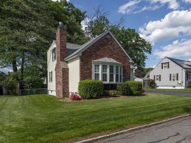 house with 3 bedroom, Manchester NH ES103932697
