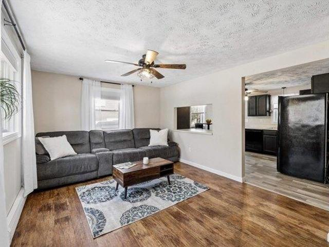 house with 3 bedroom, Manchester NH ES103966594