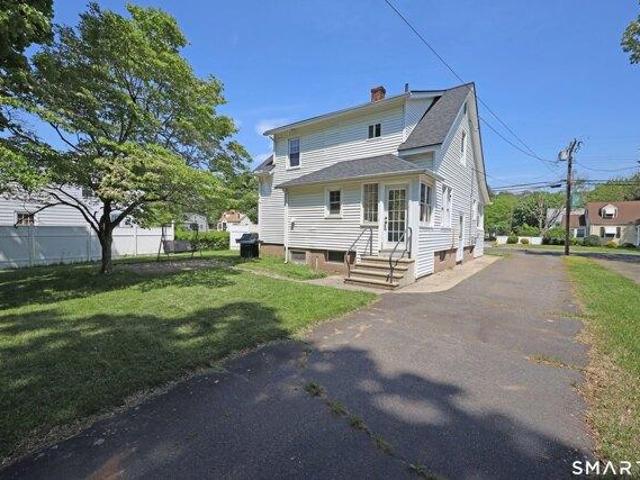 house with 3 bedroom, Manchester CT DLS103071843