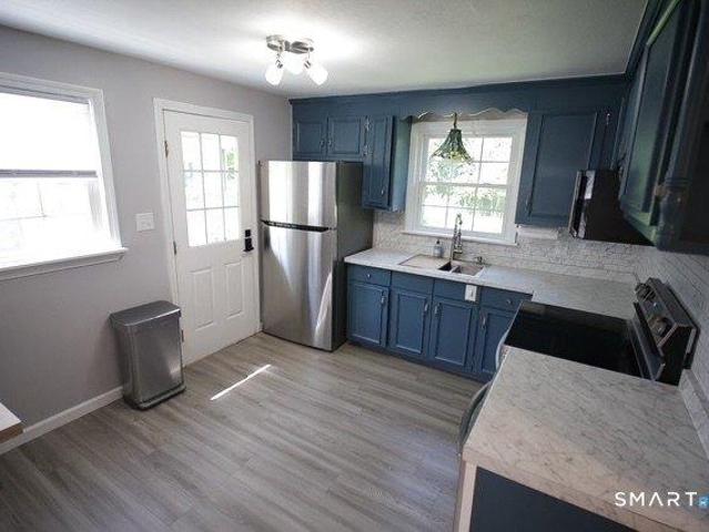 house with 3 bedroom, Manchester CT ES104265250
