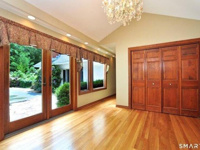 house with 3 bedroom, Manchester CT ES104265579