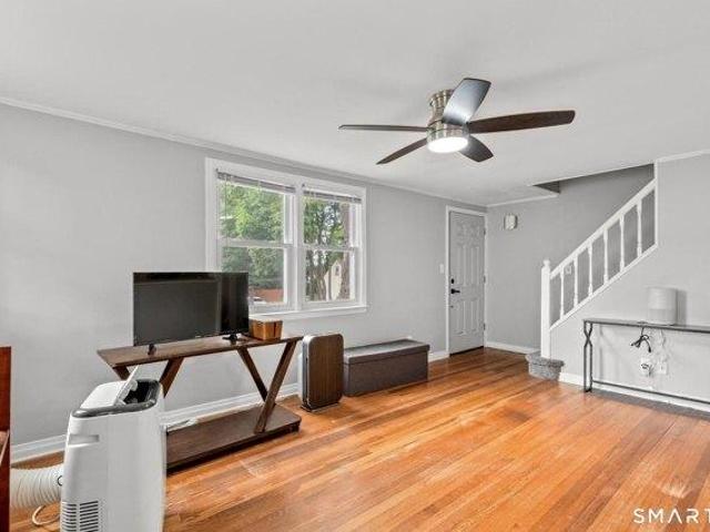 house with 3 bedroom, Manchester CT ES104298313