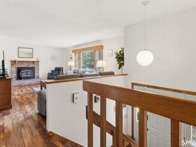 house with 3 bedroom, Manchester CT ES104482349
