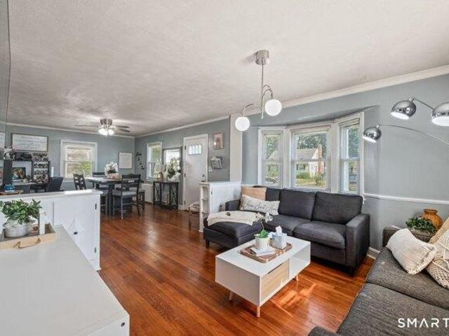 house with 3 bedroom, Manchester CT ES104540748
