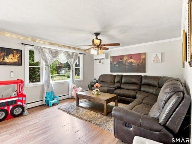 house with 3 bedroom, Manchester CT ES104567035