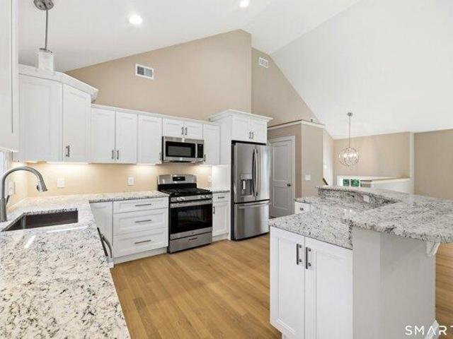 house with 3 bedroom, Manchester CT ES104898201