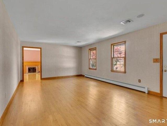 house with 3 bedroom, Manchester CT ES104904777