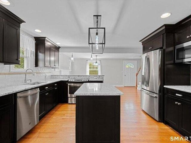 house with 3 bedroom, Manchester CT ES105116080