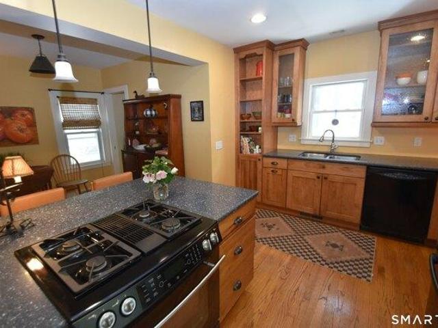 house with 3 bedroom, Manchester CT ES105124048
