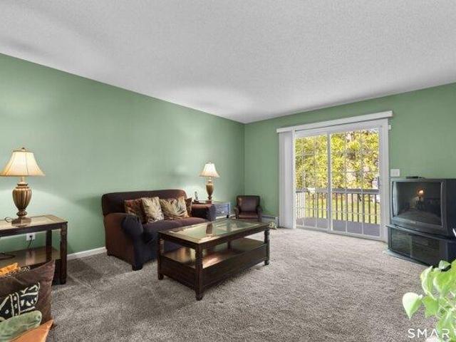 house with 3 bedroom, Manchester CT ES103074423