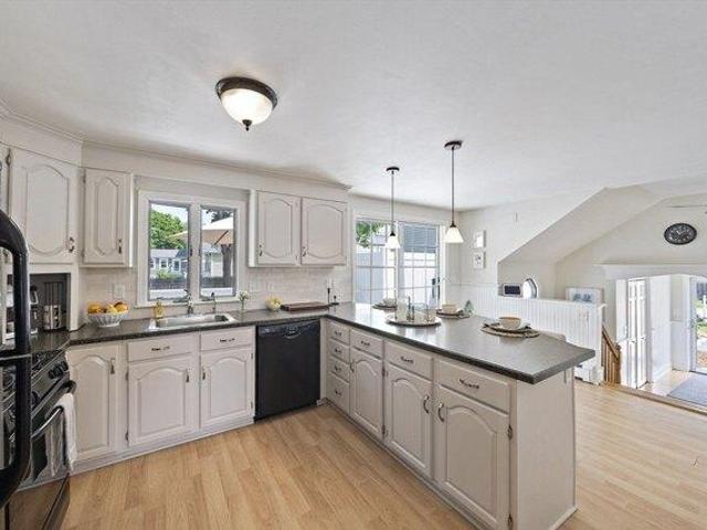 house with 3 bedroom, Mansfield MA DS104009699