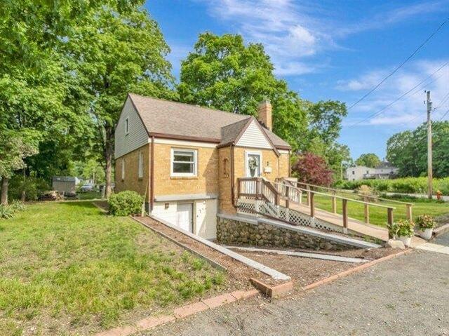 house with 3 bedroom, Mansfield MA ES103158994