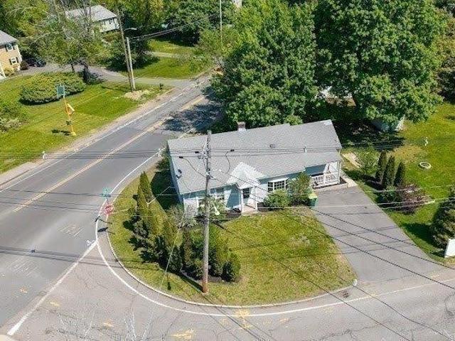 house with 3 bedroom, Mansfield MA ES104543474