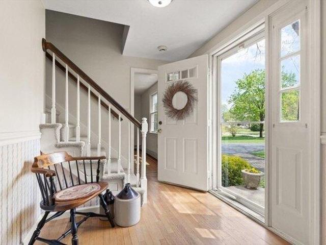 house with 3 bedroom, Mansfield MA ES104074748