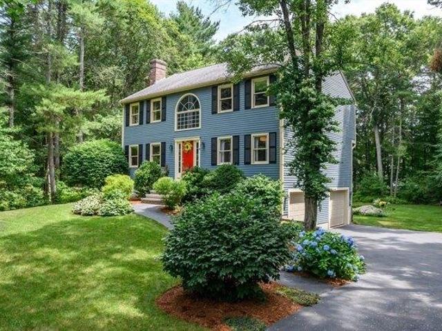 house with 3 bedroom, Mansfield MA ES105082678