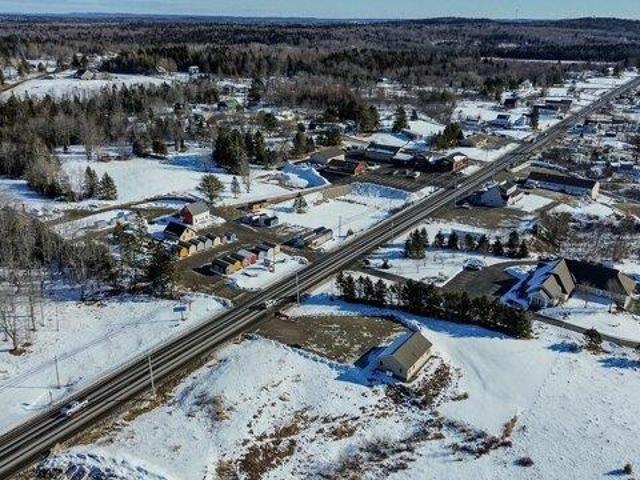 house with 3 bedroom, Machias ME ES104649890