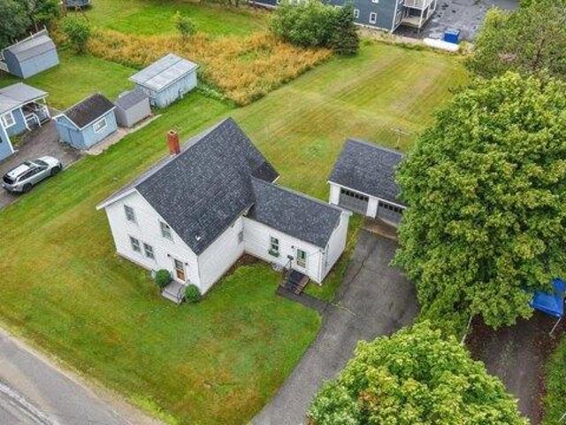 house with 3 bedroom, Machias ME ES105144953