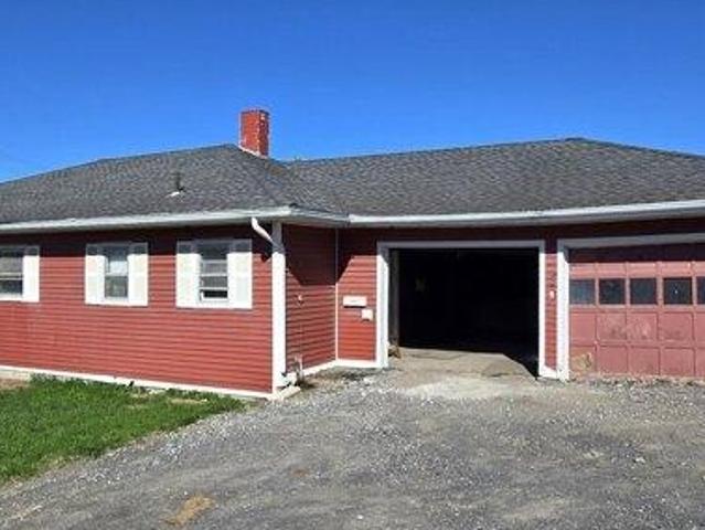 house with 3 bedroom, Madawaska ME DLS102479352
