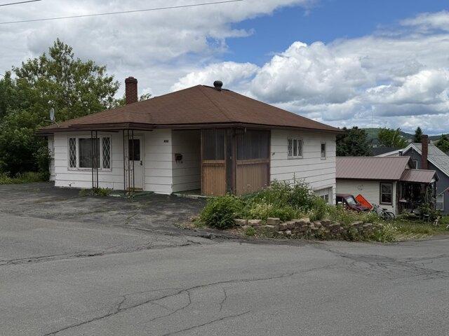 house with 3 bedroom, Madawaska ME DS104150126
