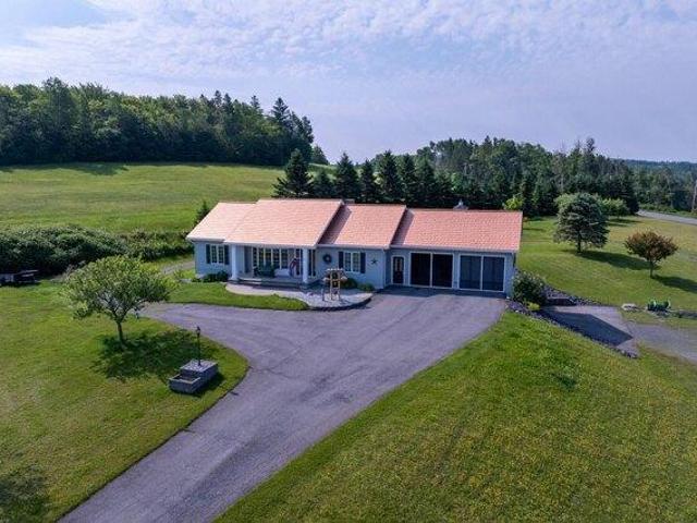 house with 3 bedroom, Madawaska ME ES104329757