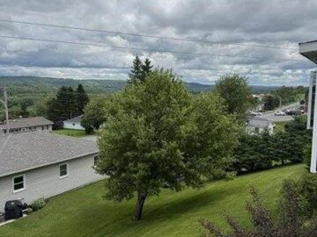 house with 3 bedroom, Madawaska ME ES105125252