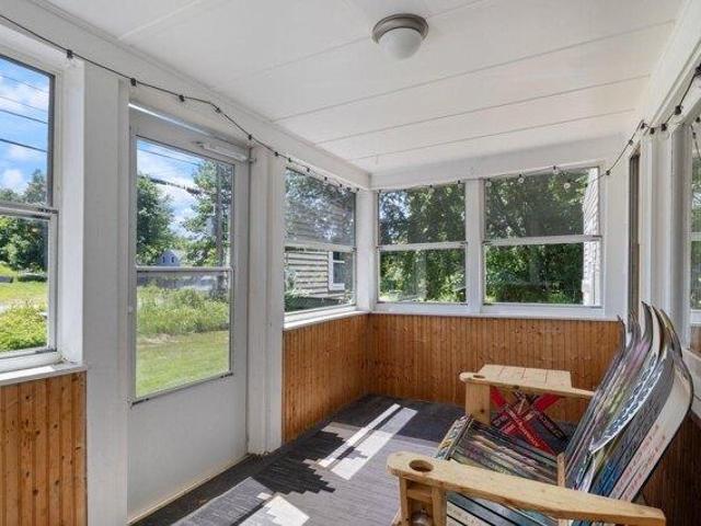 house with 3 bedroom, Madbury NH ES104009378